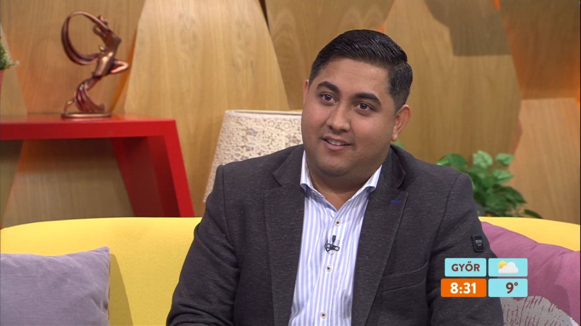 Szijjártónak és Istennek hálálkodott Kis Grófo | nuus.hu